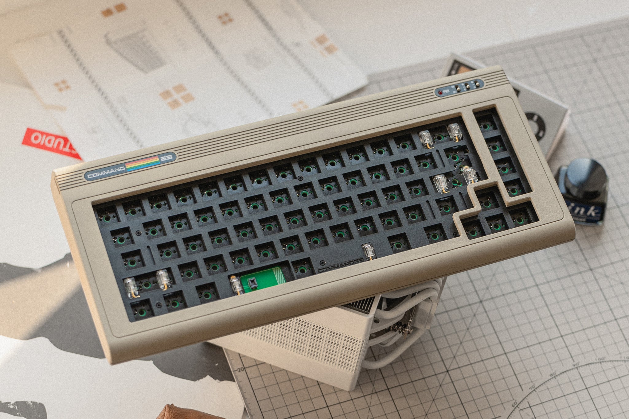 [In Stock] PK x BIOI Command 65 R2 Vintage Custom Mechanical Keyboard