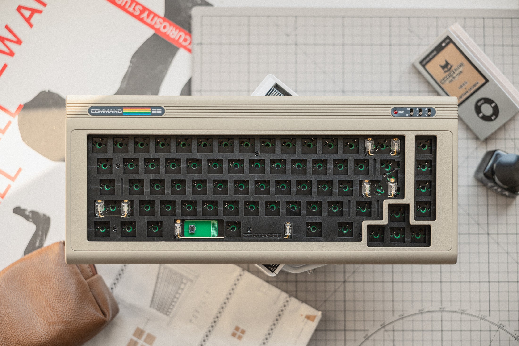 [In Stock] PK x BIOI Command 65 R2 Vintage Custom Mechanical Keyboard