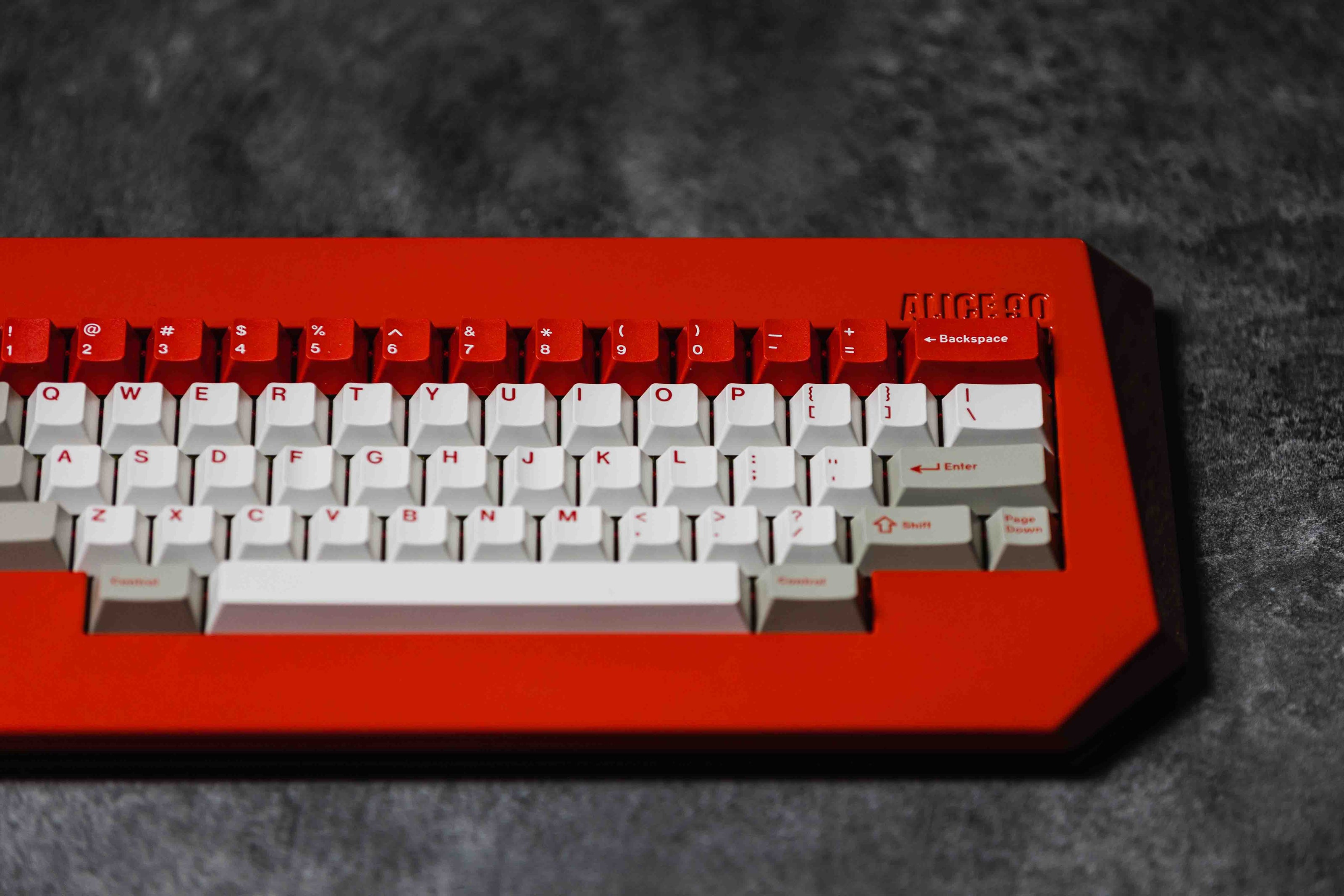 [In Stock] Lelelab Matra Alice 90 Retro Mechanical Keyboard Kit