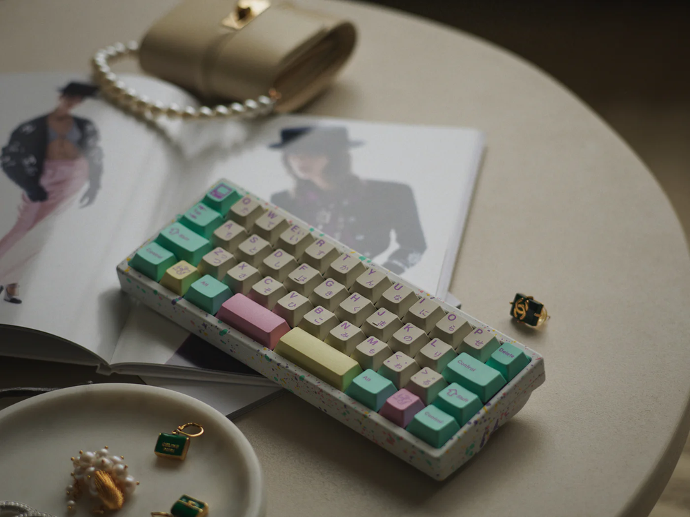 [Pre-Order] STAGGERED Roly-poly 40 R3 Keyboard Kit by Niuniu