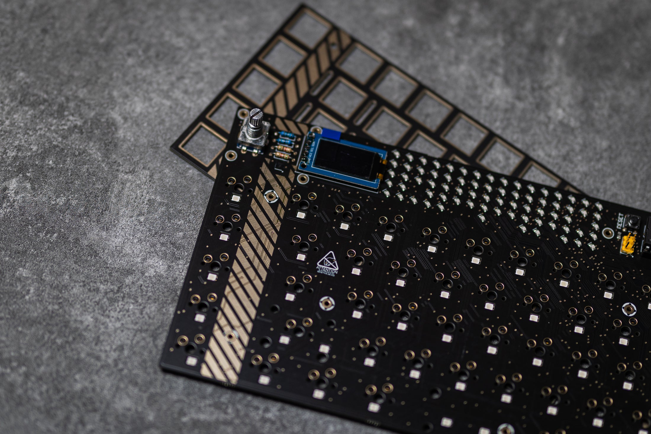 [In Stock] Lelelab Y2K 76 Hotswap Mechanical Keyboard Kit